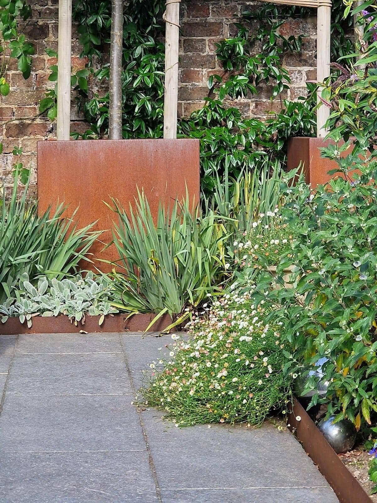 Cor-ten Steel in Garden Design: Long-Lasting or Fad? | Purely Planting
